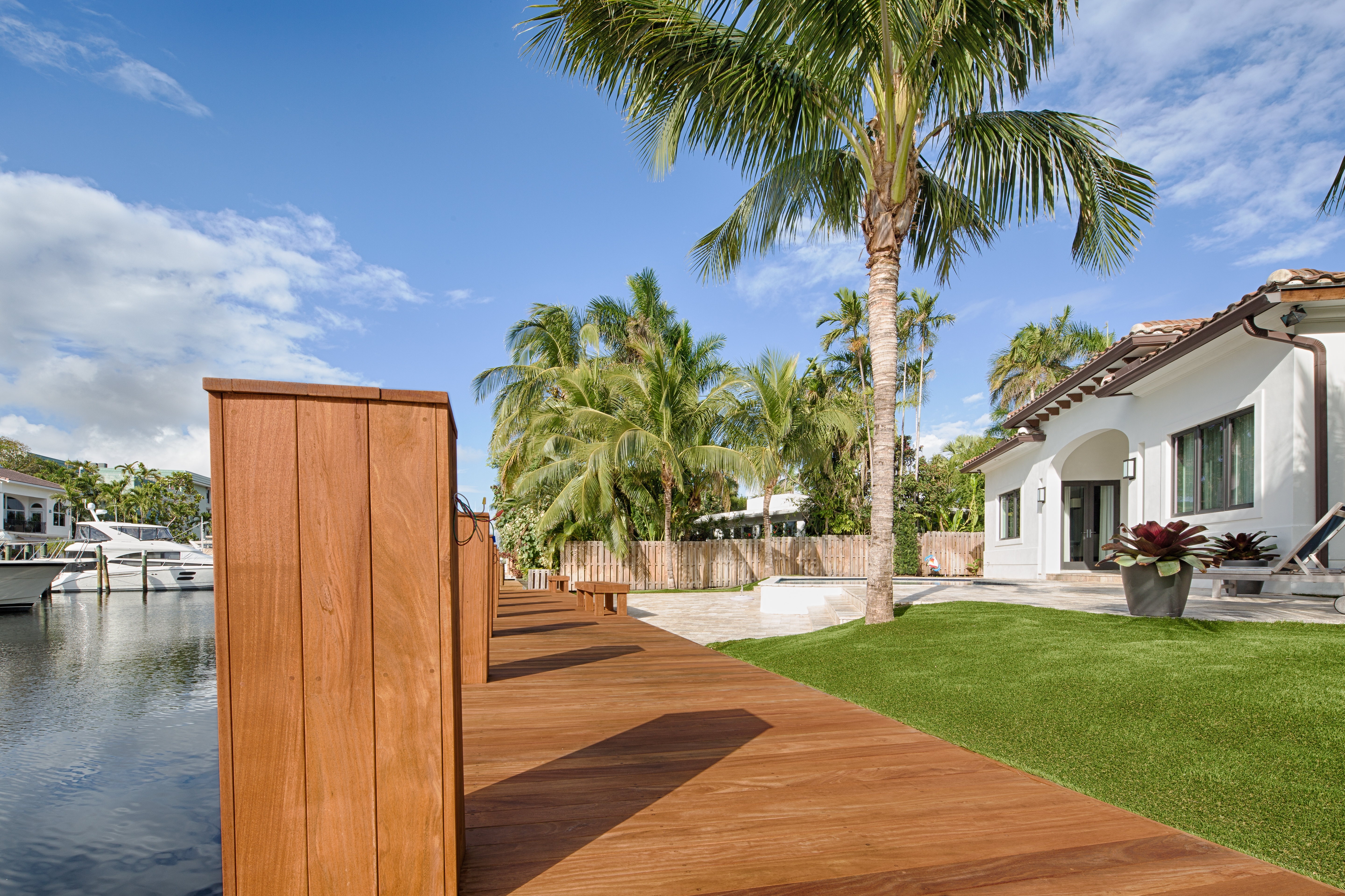 Wood Cleaner And Brightener Usage Deckwise